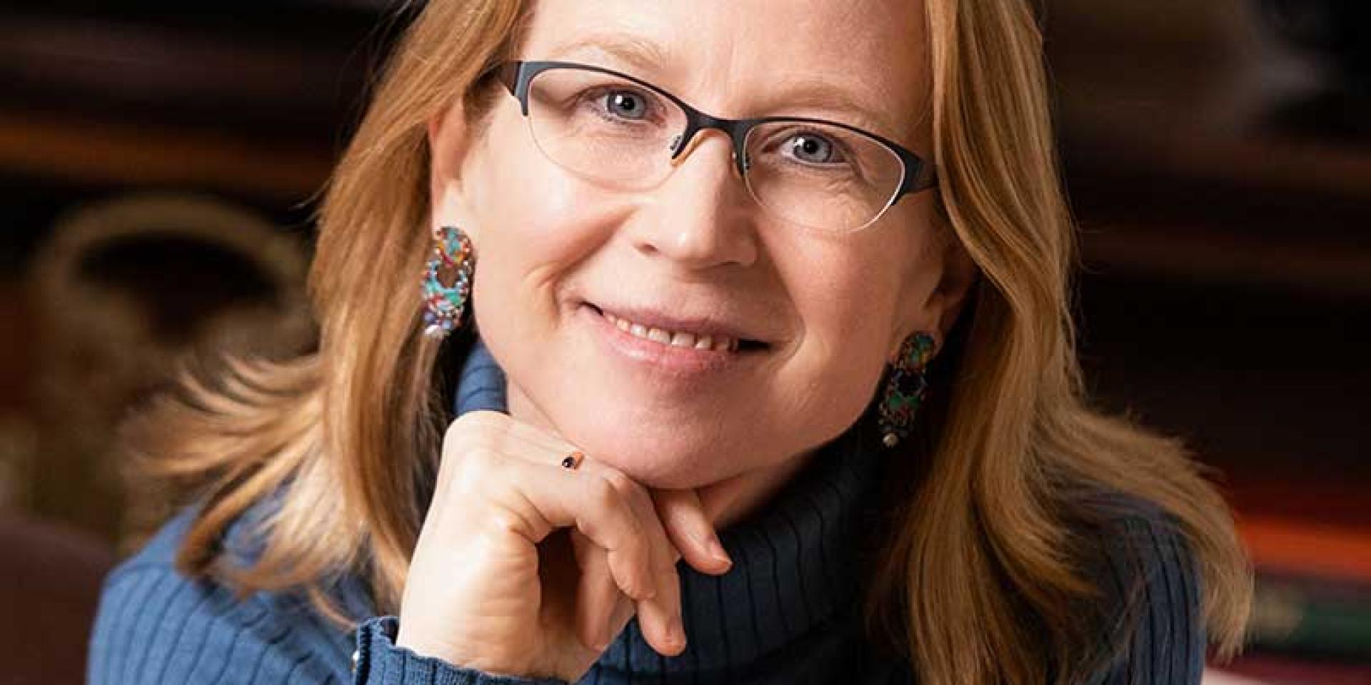 April Rinne | HiCue Speakers